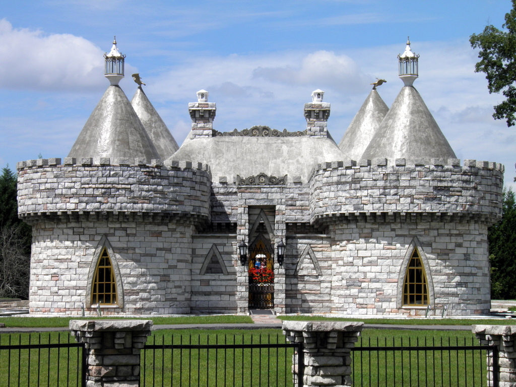 There’s a Mysterious Castle in Alpharetta — Cagle Castle – GAFollowers